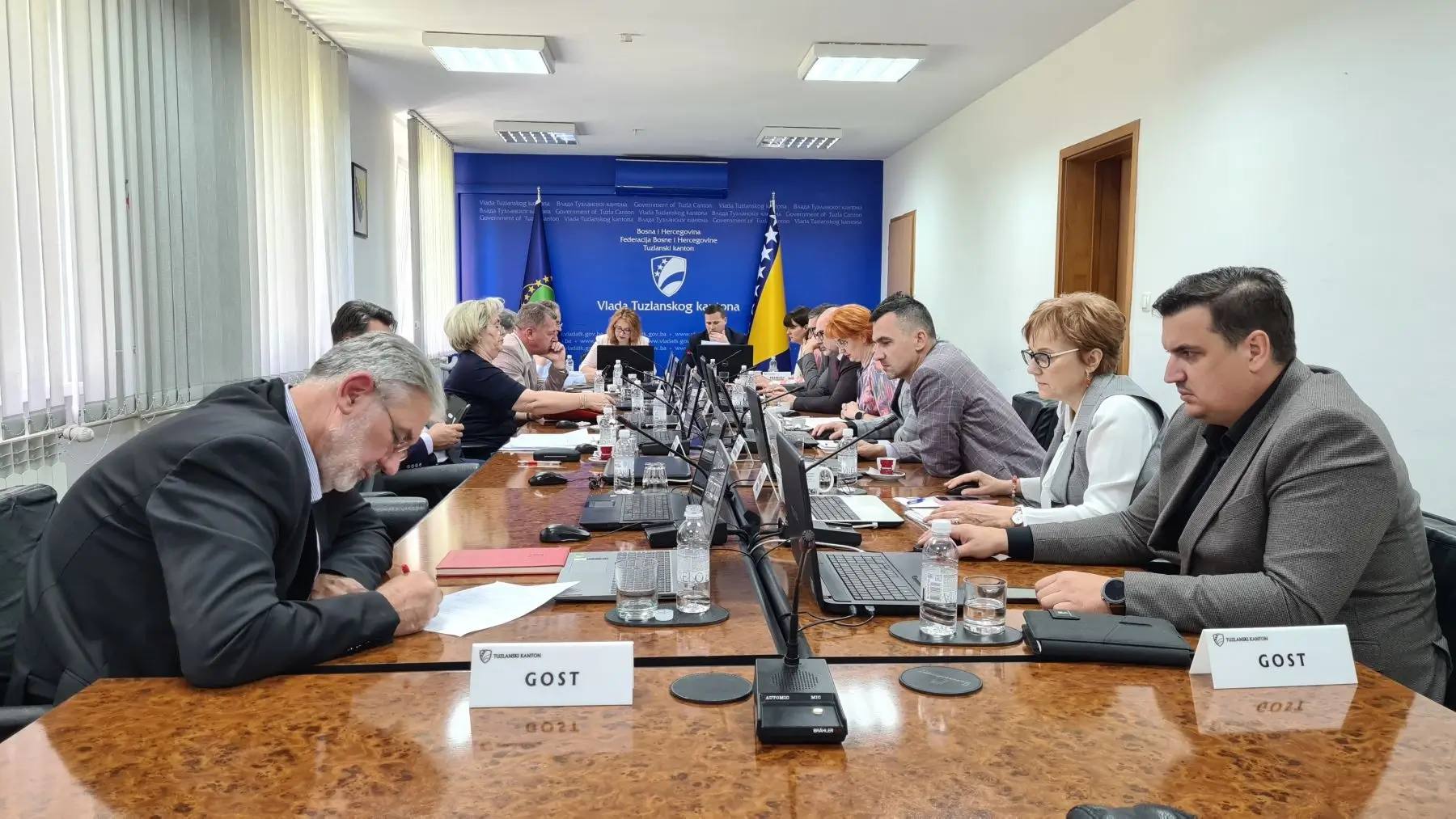 Informacija sa 50. vanredne sjednice Vlade Tuzlanskog kantona | Vlada ...