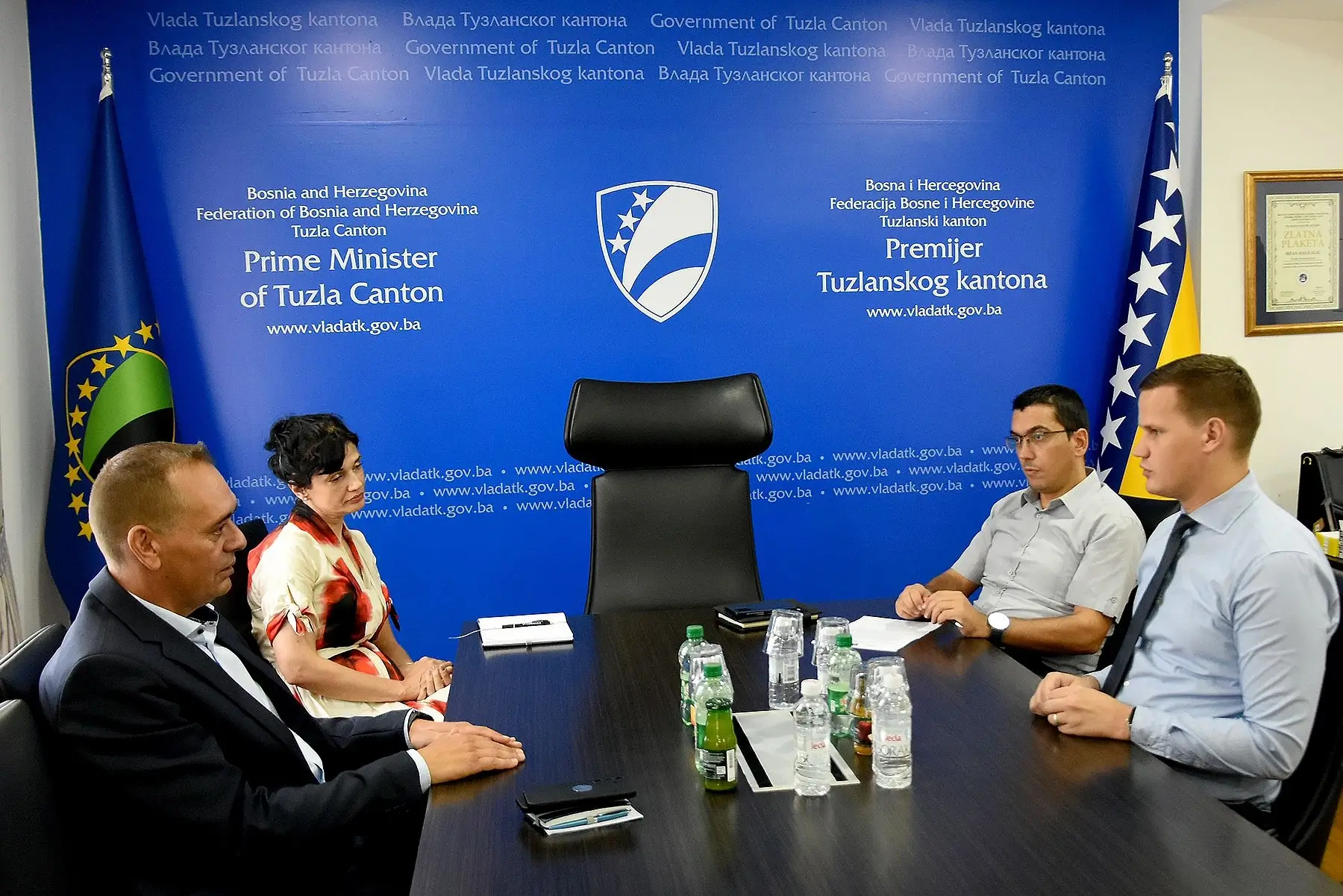 Oproštajna posjeta šefa Terenskog ureda OSCE-a u Tuzli | Vlada ...